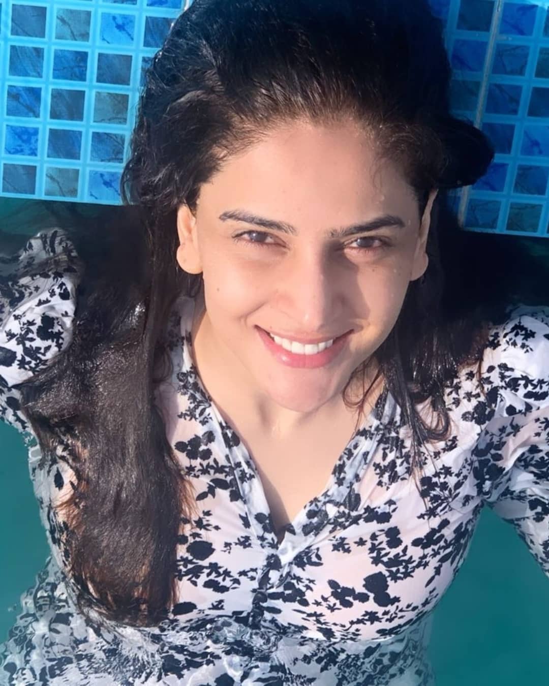 Wet photos of Saba Qamar make round on social media