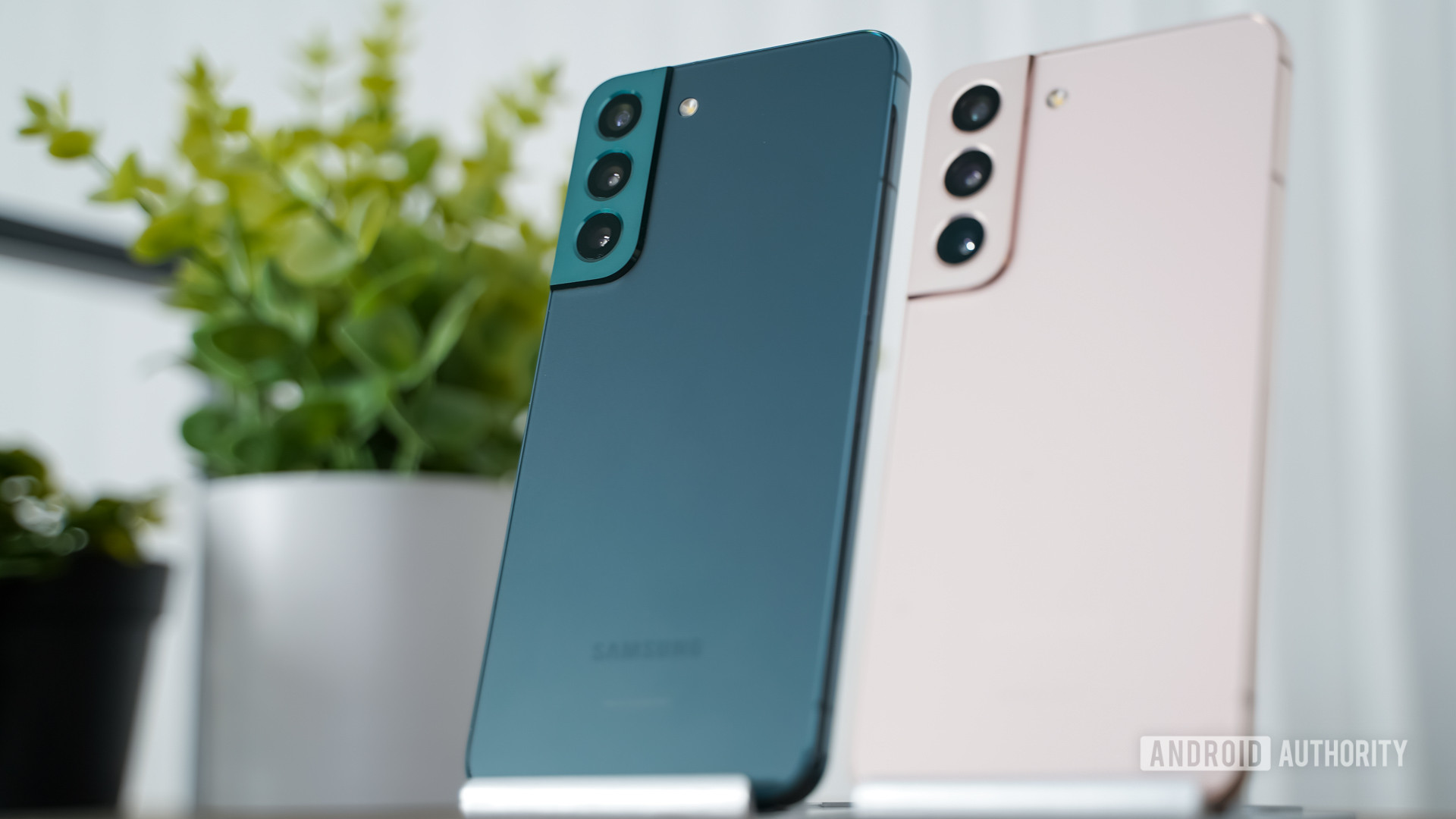 Samsung Galaxy S22 Plus Price in Pakistan and Specifications