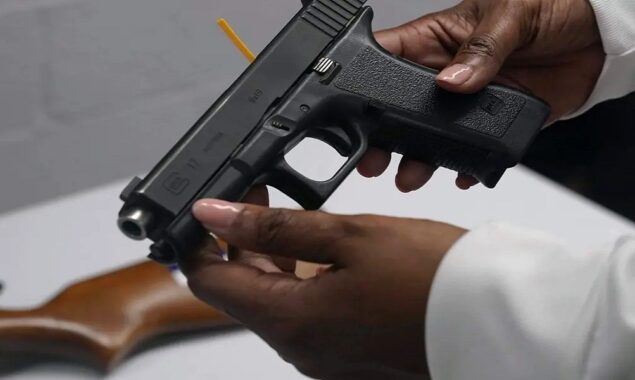 New York box cutter attack caught in heart of tourist capital