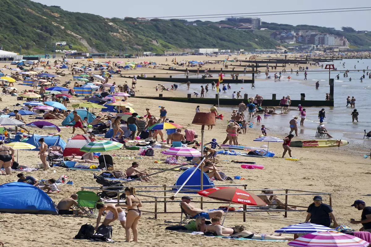 England issues its first-ever excessive heat warning due to heat wave