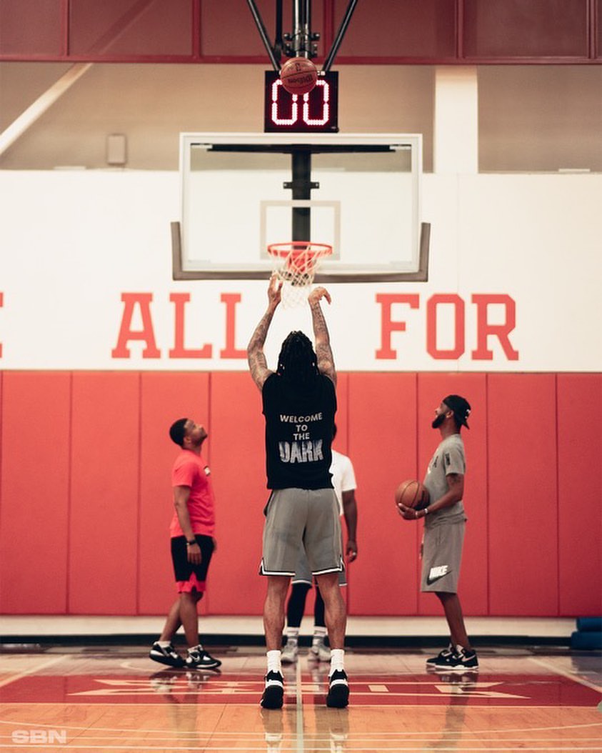 Ja Morant working out in gym, see pics