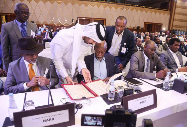 Chad govt, rebel groups sign peace deal in Qatar before negotiate