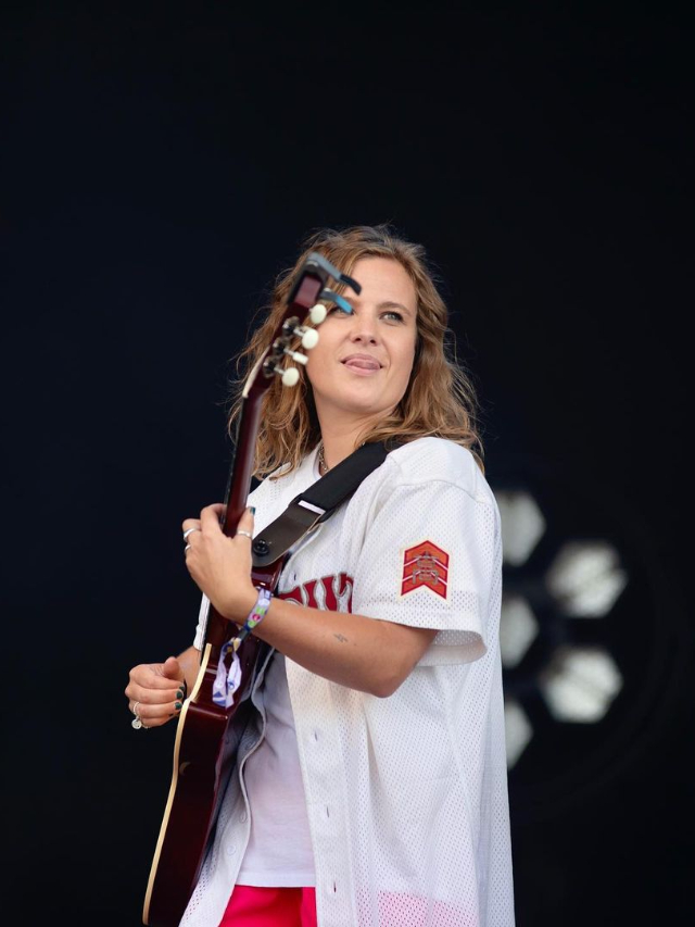 Emma Peters shares glimpse of her concert with fans