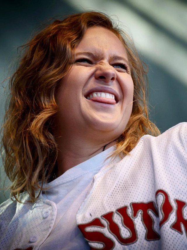 Emma Peters shares glimpse of her concert with fans