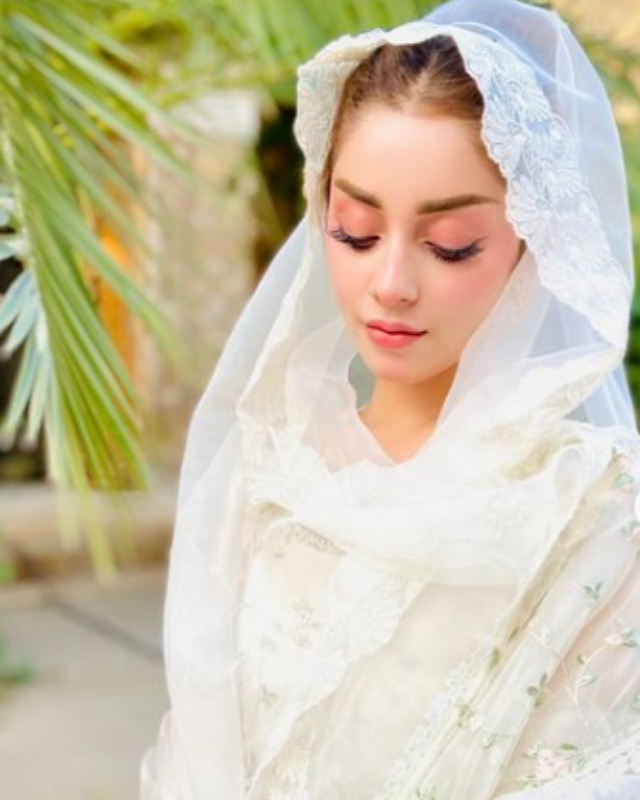 Alizeh Shah looks ravishing in white outfit