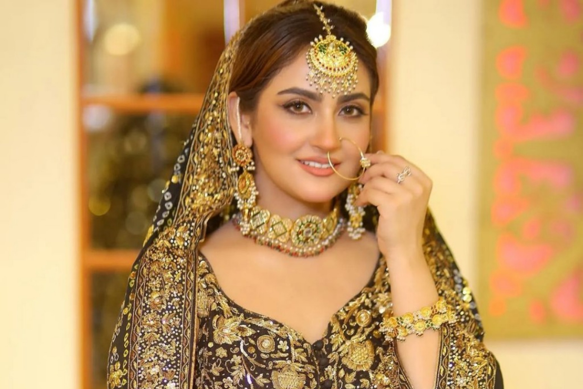 Hiba Bukhari new photo makes round on social media