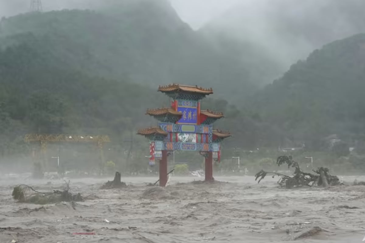 Beijing weather: Heaviest rain in 140 years, cleanup underway - BOL News