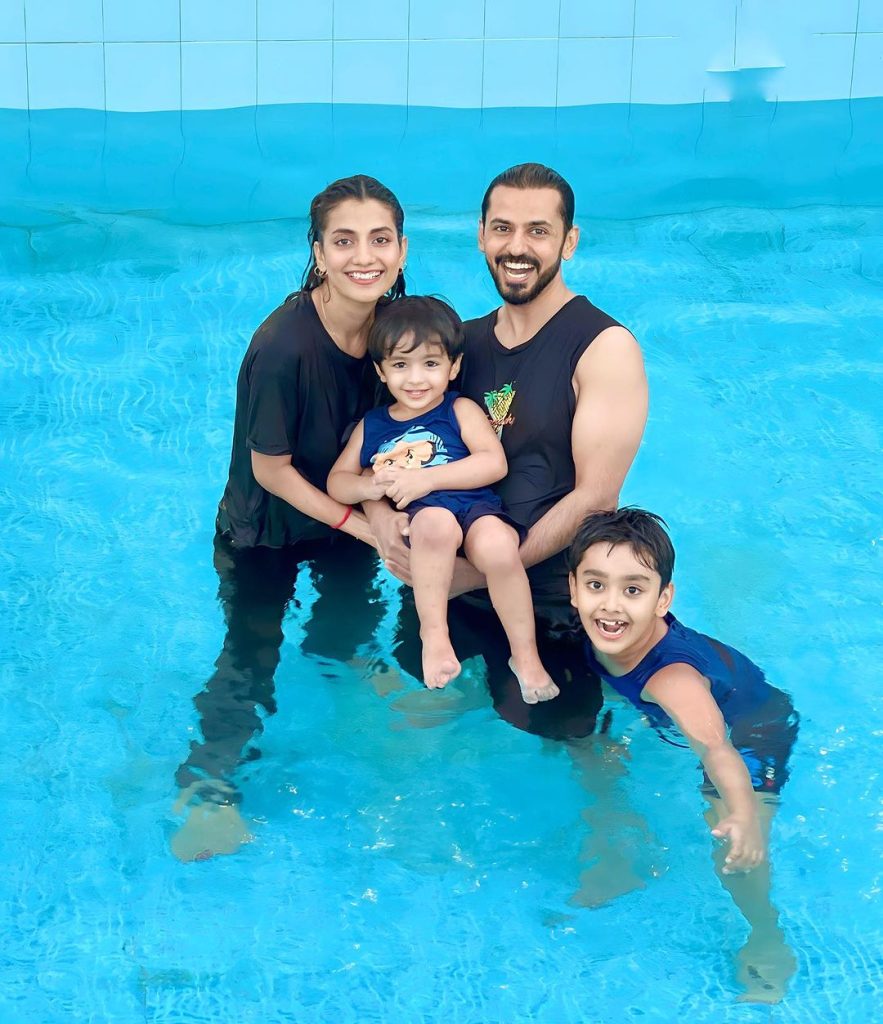 Uroosa Qureshi Shares Beautiful Family Pictures