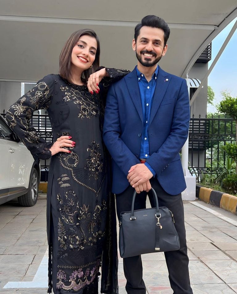 Uroosa Qureshi Shares Beautiful Family Pictures