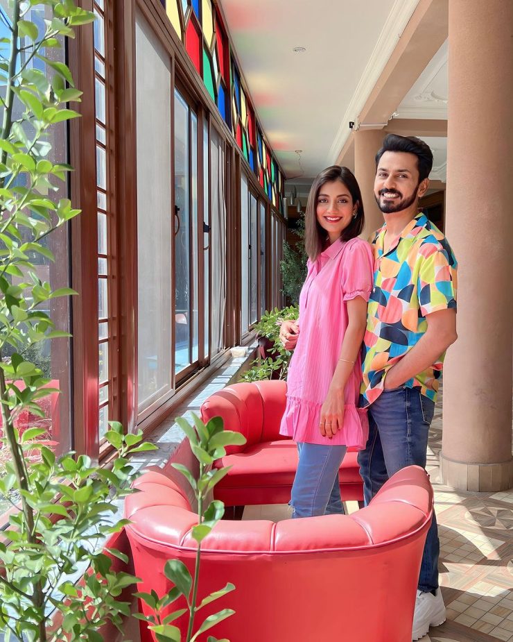 Uroosa Qureshi Shares Beautiful Family Pictures