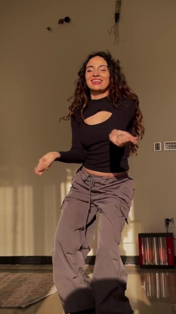 Mehar Bano sets internet on fire with new dance video