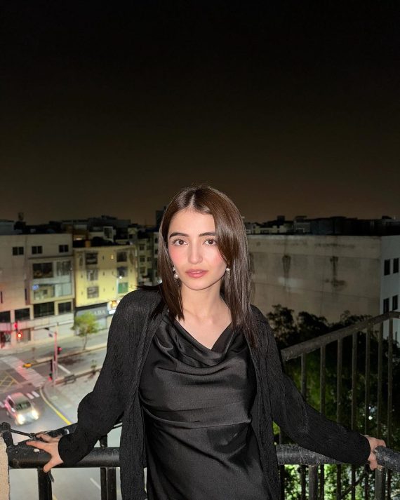 Merub Ali looks stunning at her fiancé Asim Azhar’s album launch